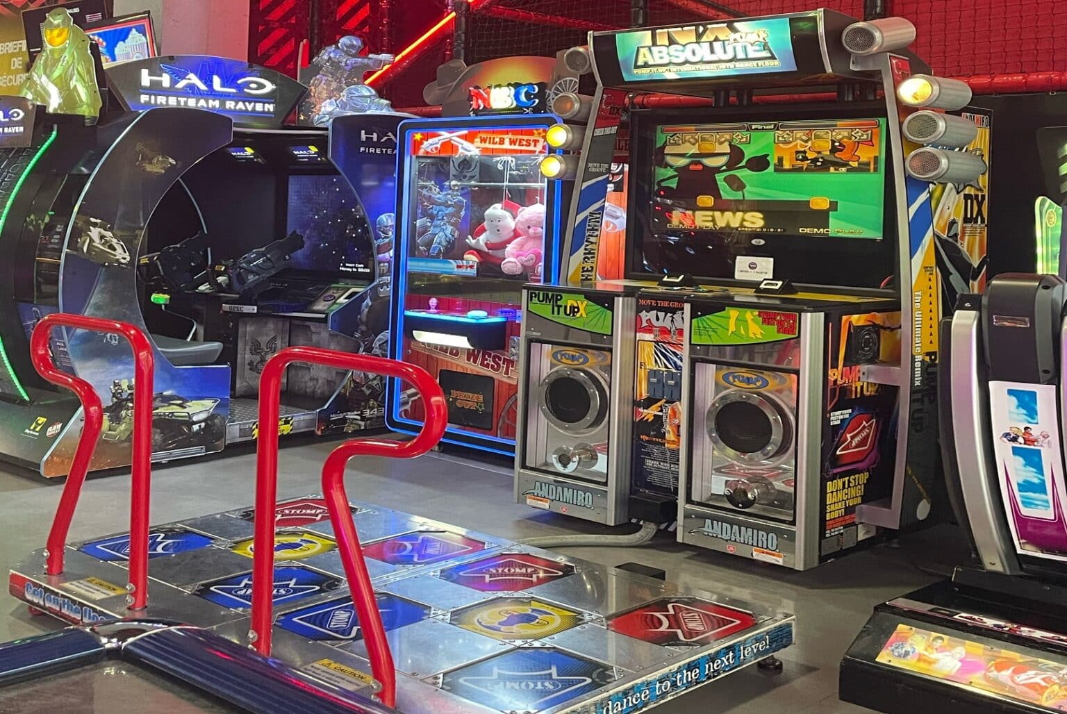 TAG: Touch Active Games - Parcours Obstacle, Lounge Bar, Zone Arcade